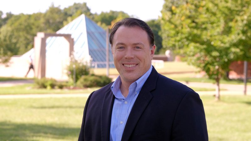 IS professional wins Chancellor’s Award with personality, heart - UMSL ...