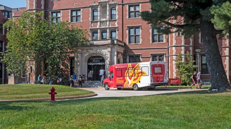 Eye on UMSL: Shuttle run - UMSL Daily