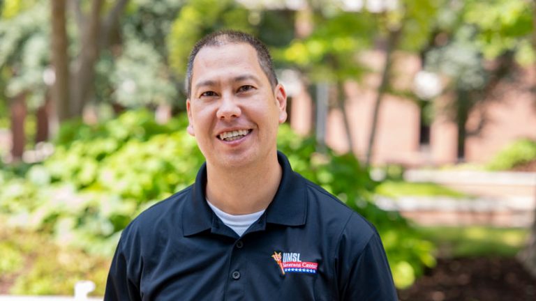 MSW student James Loehr uses his experience in the military to serve ...