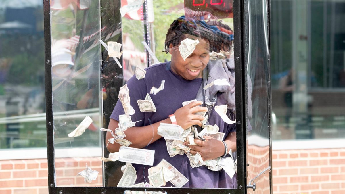 UMSL community gathers on campus to take part in fun and games during ...