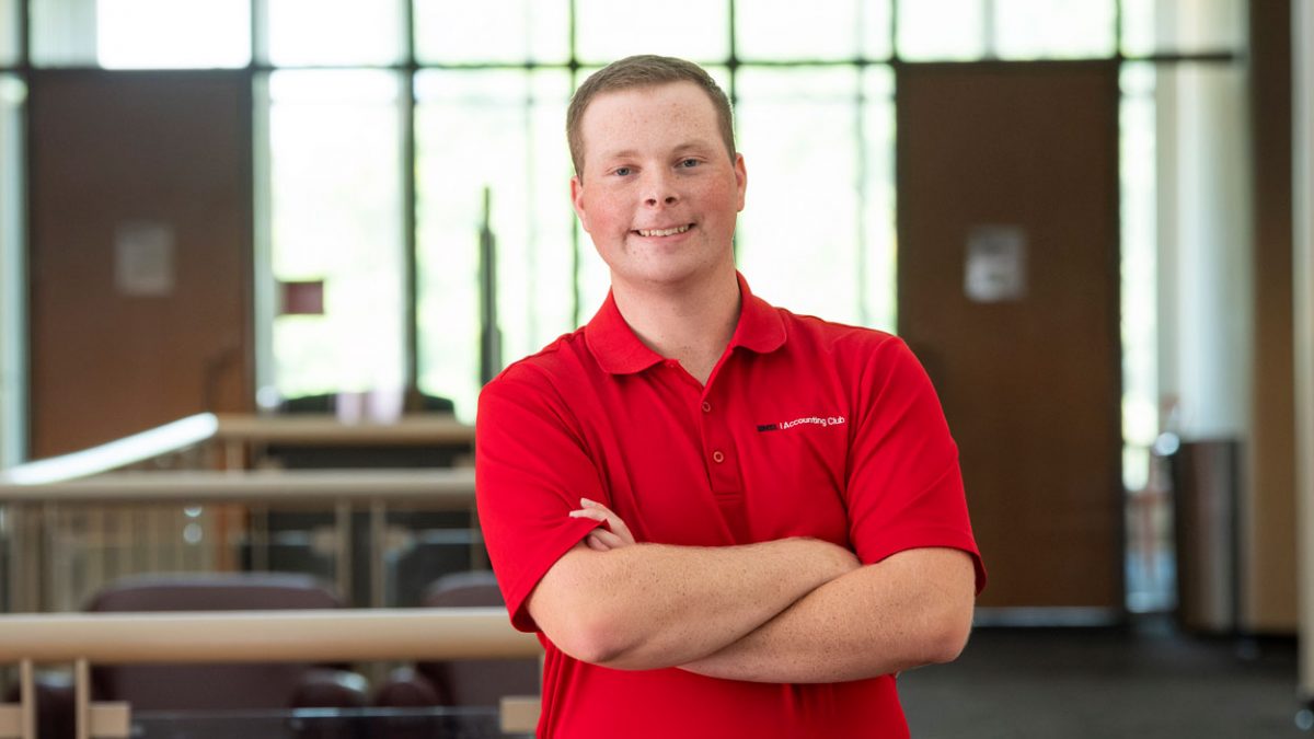 Accelerated Master’s student Grant Ebert filling big shoes as Accounting Club president - UMSL Daily